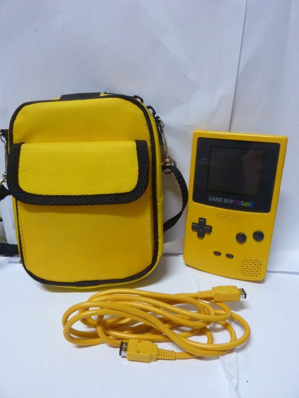GAME BOY COLOR JAUNE (très bon état) avec cable link et sacoche ...